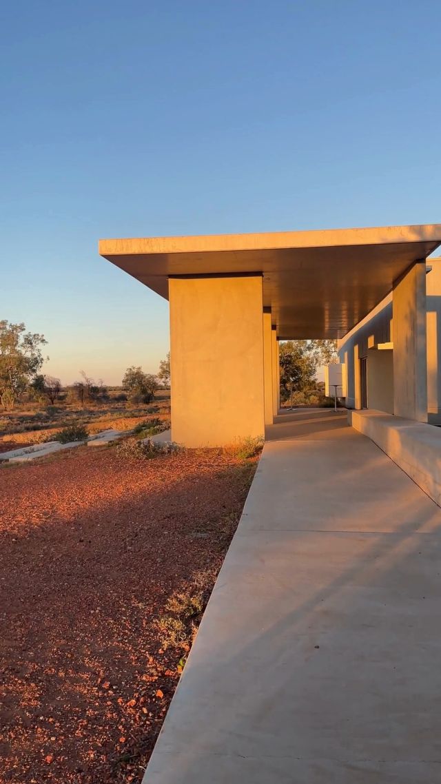 Experiences - Dinosaurs Experiences Australia